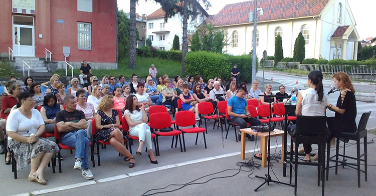 Laguna - Bukmarker - Promocija romana „Njegove bele rukavice“ u Doboju ...
