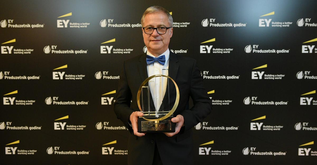 Laguna - Bukmarker - Dejan Papić – EY Preduzetnik godine [video ...